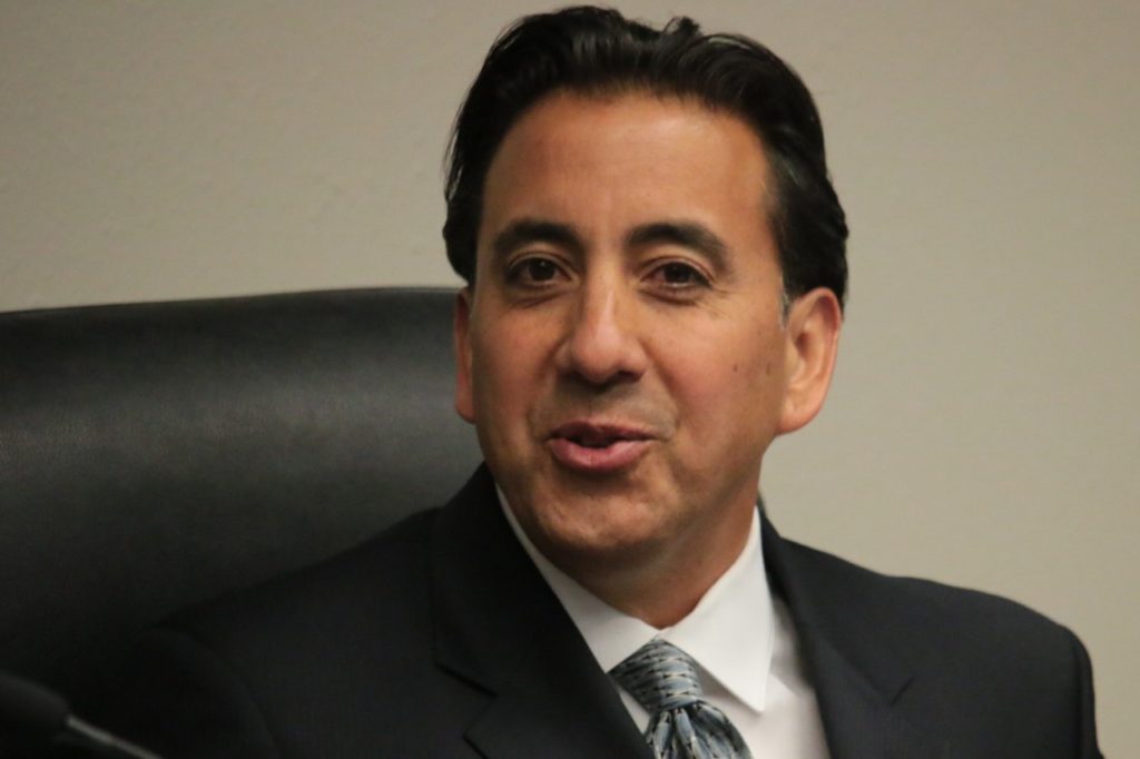 City council split on vote to add four-year term for mayor on November ...