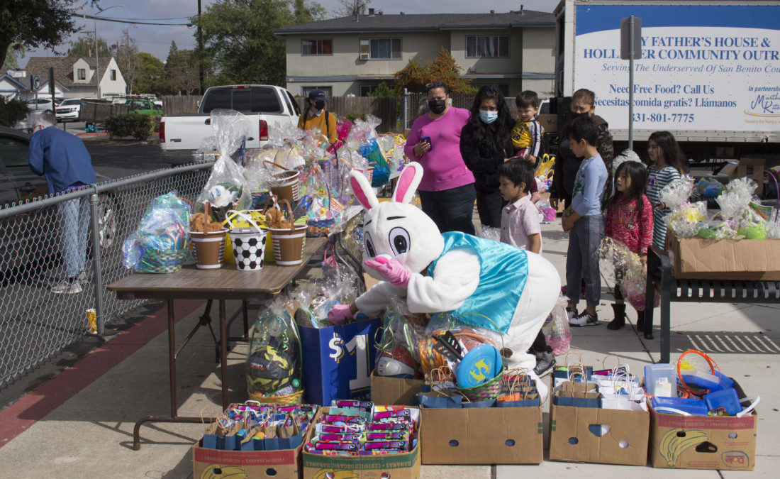 Hollister Community Outreach distributes Easter baskets | BenitoLink